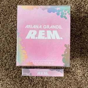 Ariana Grande | Accessories | New Ariana Grande Rem Fan Box | Poshmark